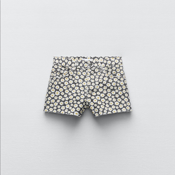 Zara | Shorts | Zara High Rise Daisy Print Shorts | Poshmark
